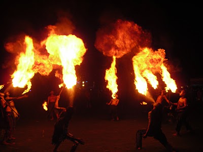 Fire Blowing, Fire Eating, Fire Breathing Stunt Show Malaysia | SP ...