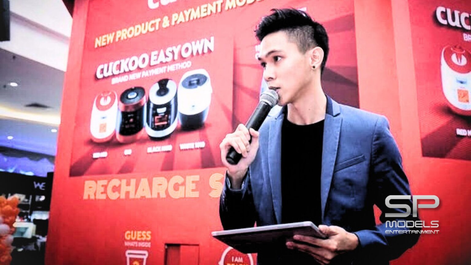 Top English-Chinese Emcee in Shanghai – Emcee Dylon for Corporate ...